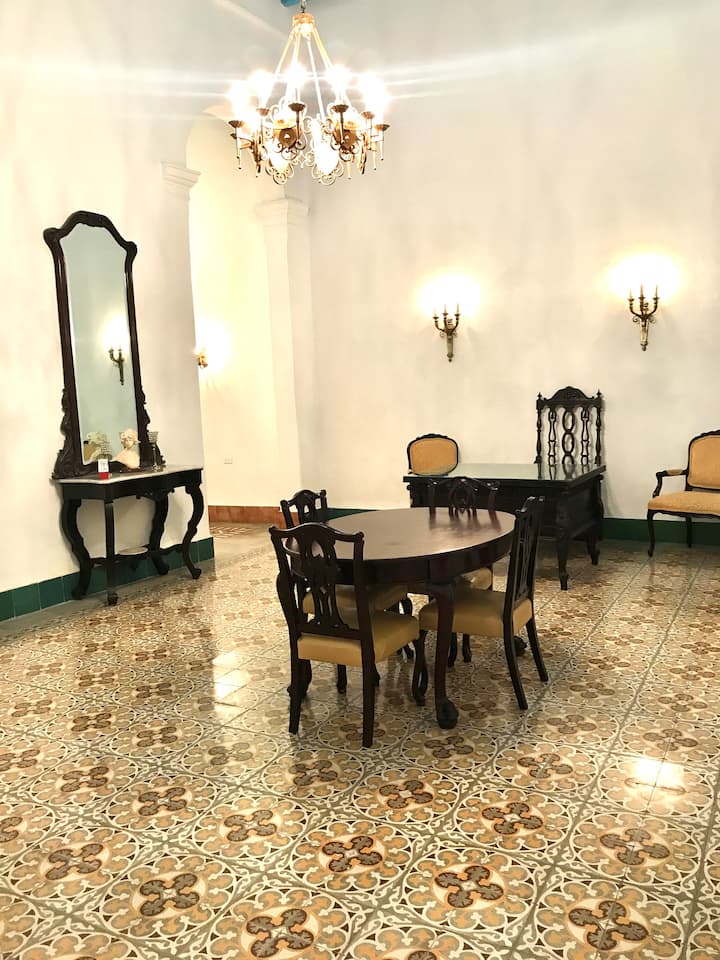 Casa Colonial Sol 61 - Havana