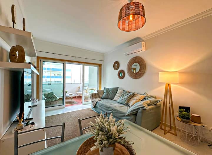 Apartamento 2 Quartos C/piscina E Garagem Algarve - Portimão