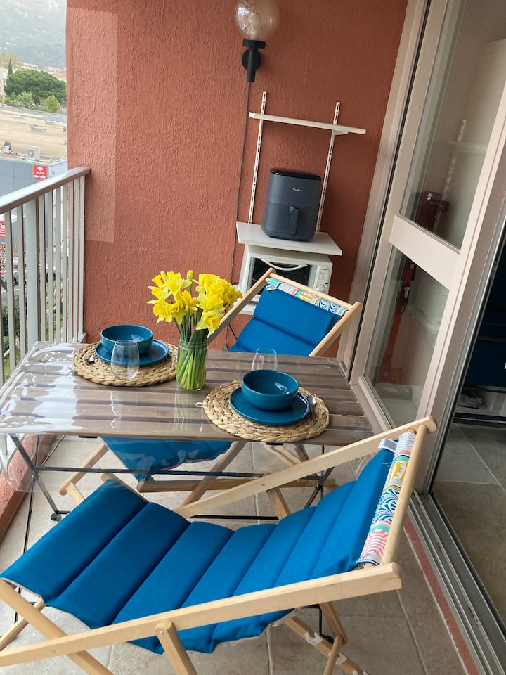 Studio Cosy
À 700m De La Plage - Le Lavandou