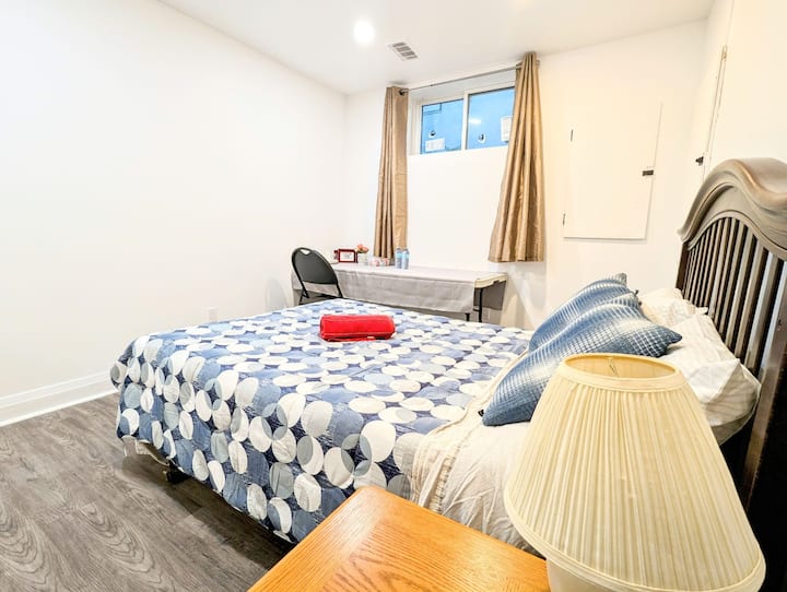 Cozy Room With Private Bath Close To Everywhere - Ottawa