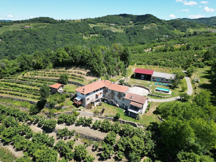 Villa Met Privézwembad En Zicht Op De Langhe - Piedmont