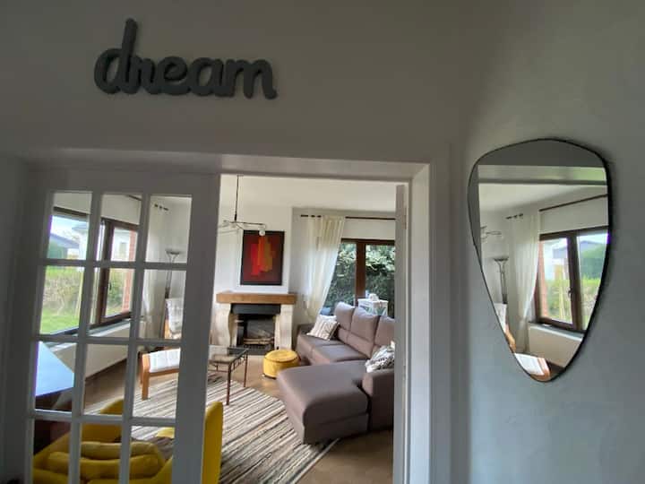 Maison Familiale Lumineuse Avec Jardin Et Parking - Dinant