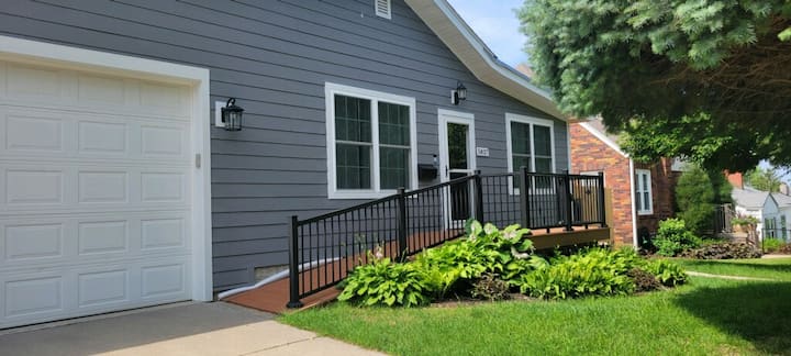 Midtown Charmer In The Aksarben - Omaha, NE