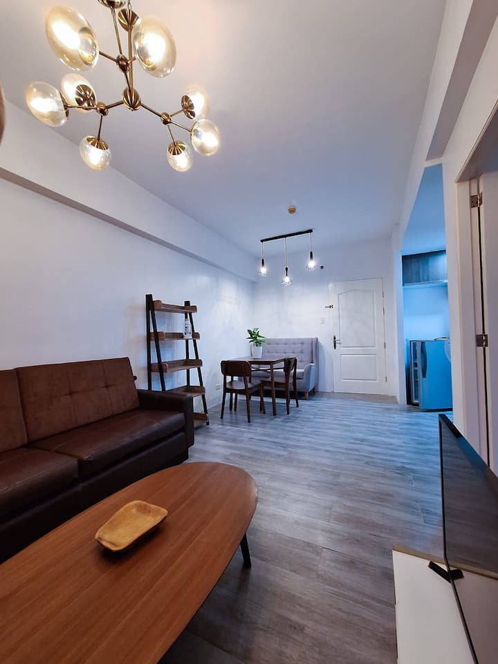Abode At Forbeswood Heights Across Shang Fort Bgc - Taguig