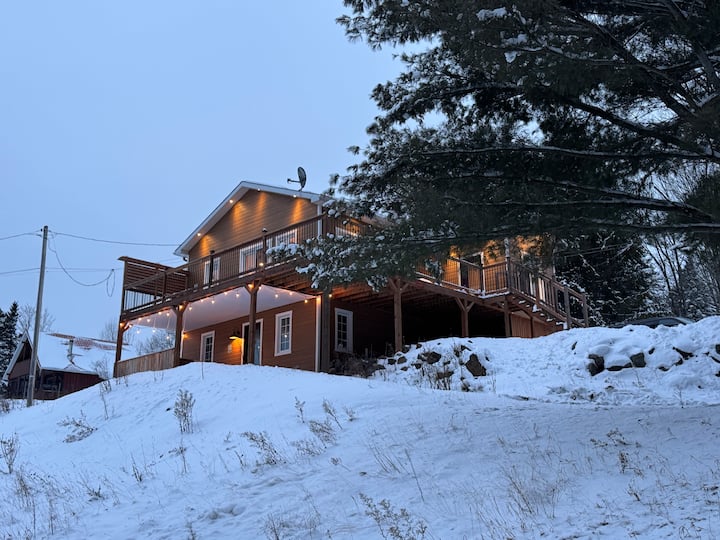 Latt Cabin -Near Lac Simon | Arcade |Babyfoot - Lac-Simon