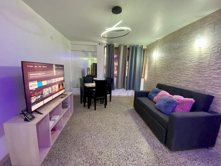 Cómodo Apto Familiar En La Av. Fuerzas Armadas - Caracas