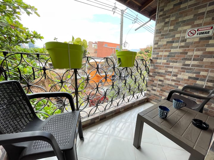 Manila El Poblado Balcony Ac Fast Wi-fi Views 2c - Medellin, Antioquia, Colombia