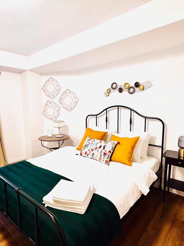 Yellow Studio At No. 29 | Warm&cozy | Timpuri Noi - Bukarest