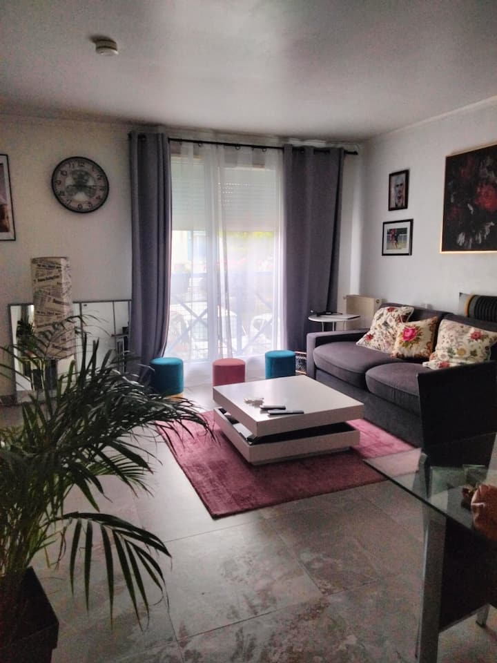 J'accepte Que Des Femmes,ou En Couple - Beaumont-sur-Oise