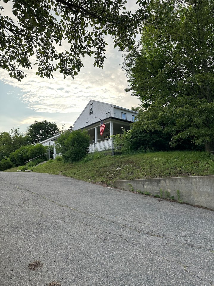Upper North Street Lodge - Lake Onota, MA