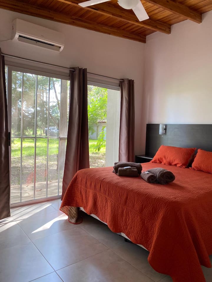 Amplia Casa En Club De Campo - Colón