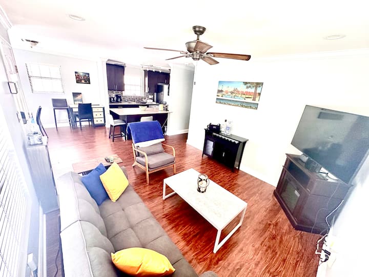 Uptown Ranch In Historic Cherry - Charlotte, NC