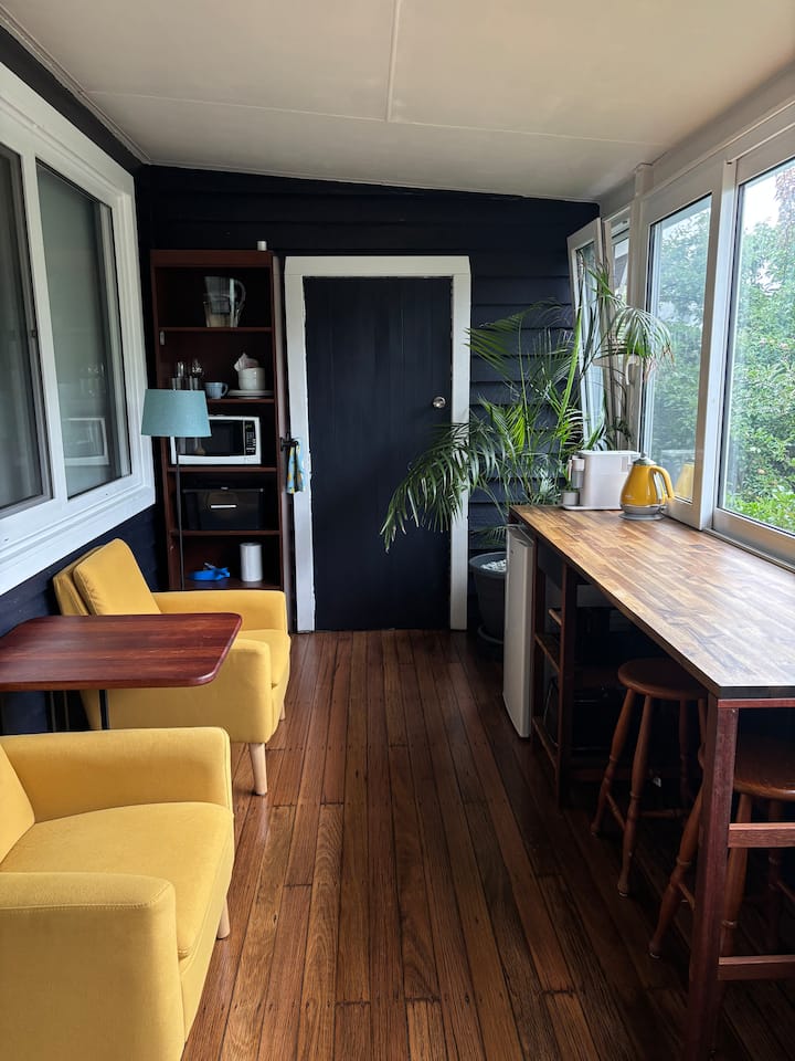 Central Cosy 1 Bedroom Apartment - Armidale