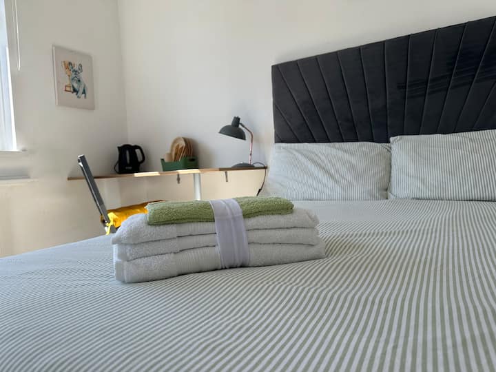 Private Ensuite Bedroom - Filton