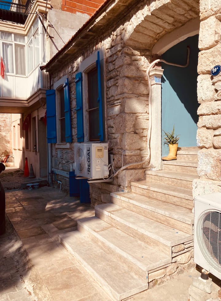 Merkezde - Plaja 5 Dakika Taş Ev - Foça