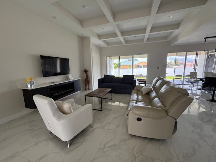 Come Enjoy Your Stay Here! - Port St. Lucie, FL
