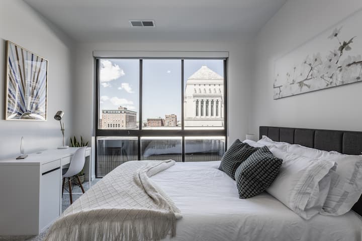 1br Lux Dt Lavish - Free Parking/gym/rooftop Pool - Mile Square - Downtown - Indianapolis