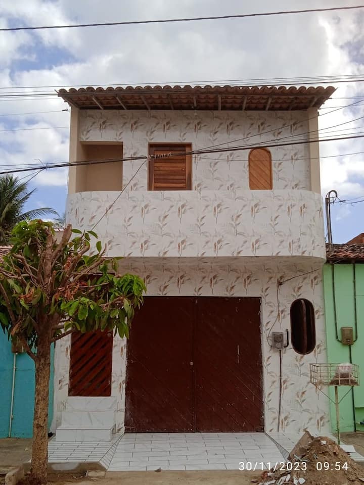Quarto Triplo Com Banheiro, Ar E Frigobar N 01 - Camocim