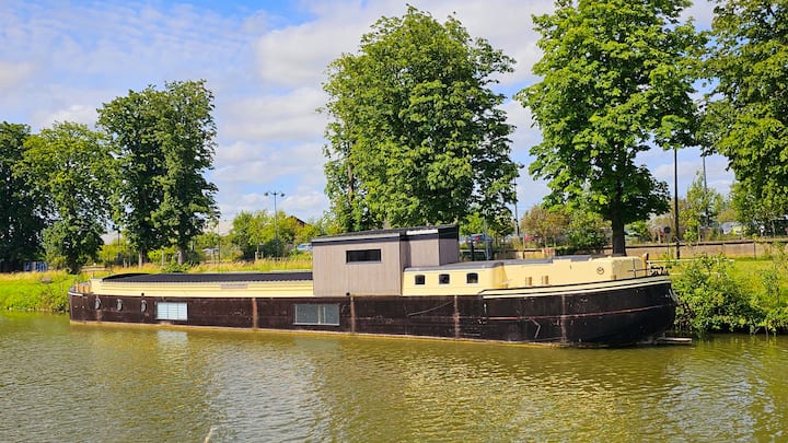 La Péniche Mathurin~ Gîte De Groupe Insolite - Saint-Omer