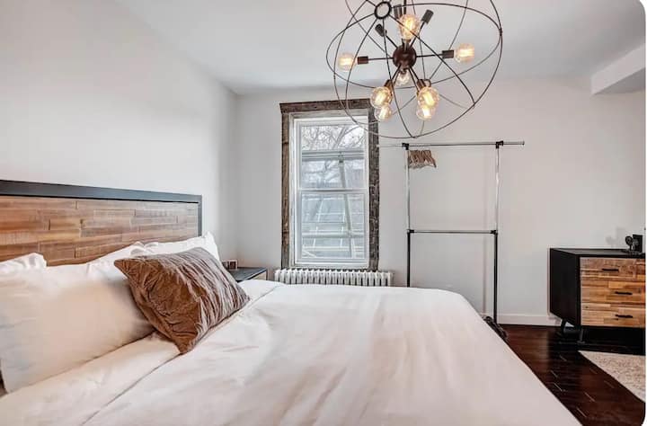 One Bedroom Apartment - Montreal