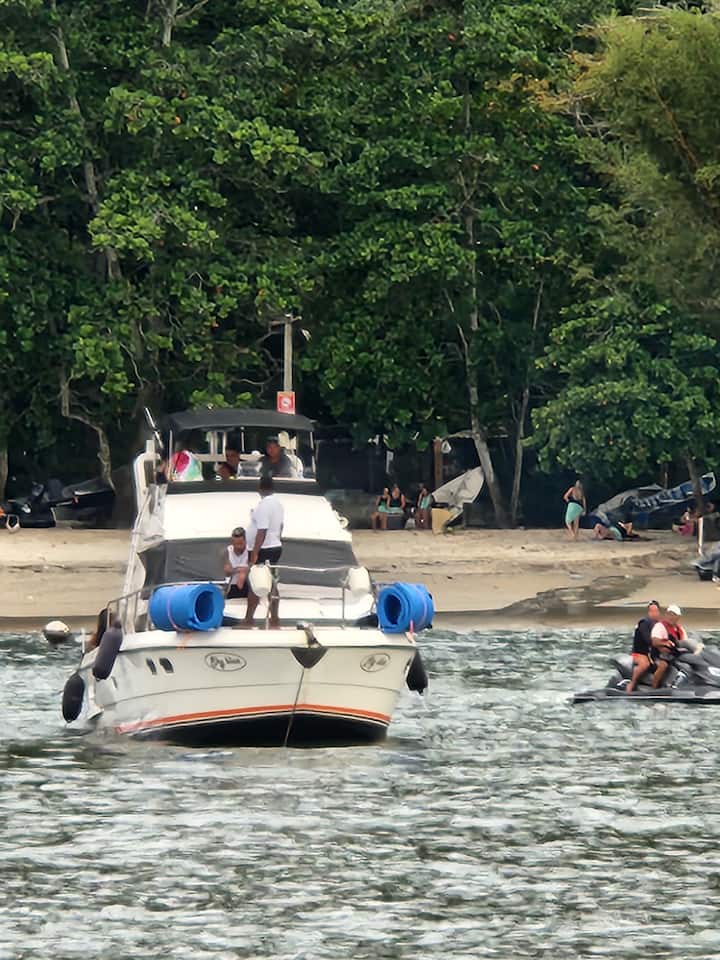 Barco, Lancha De Locação - Santos, Brasil