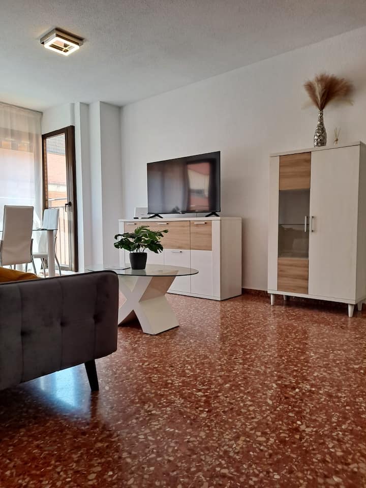 Apartamento Cómodo En Zona  De Feria - Paterna