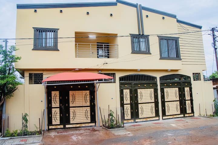 Maison à Dassasgho, à 20mn De L’aéroport De Ouaga. - Burkina Faso