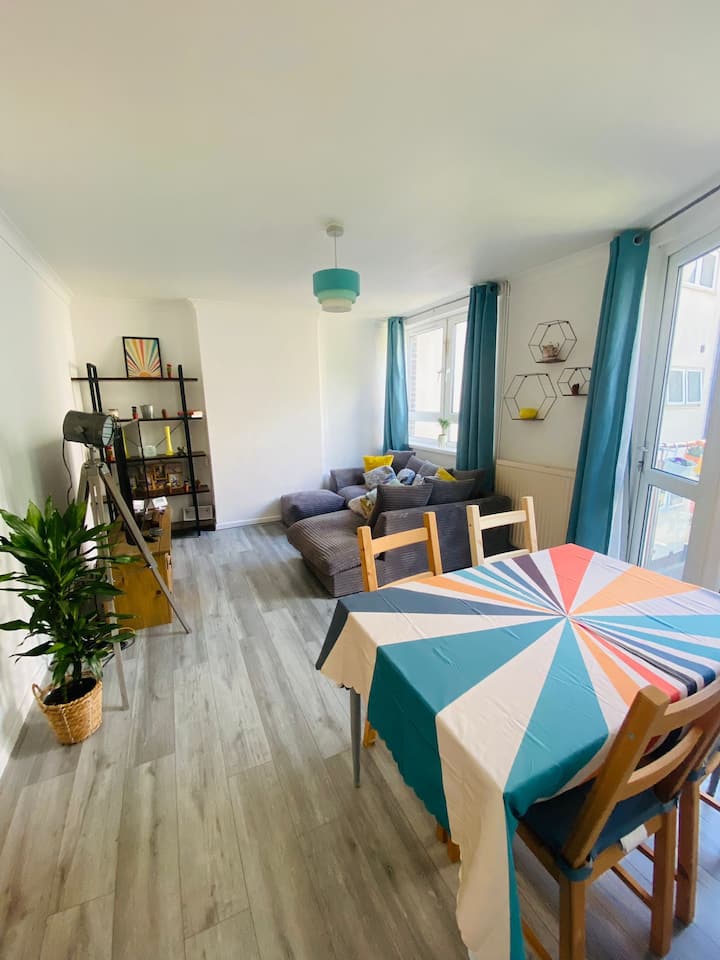 Colourful Flat Near Canal/victoria Park - London