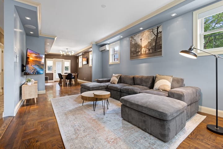 New Spacious 3 Bedrooms Home With Patio - New York City