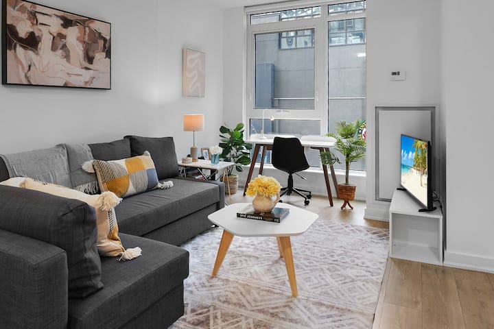 * Modern 2+2 Condo Downtown To * - Toronto