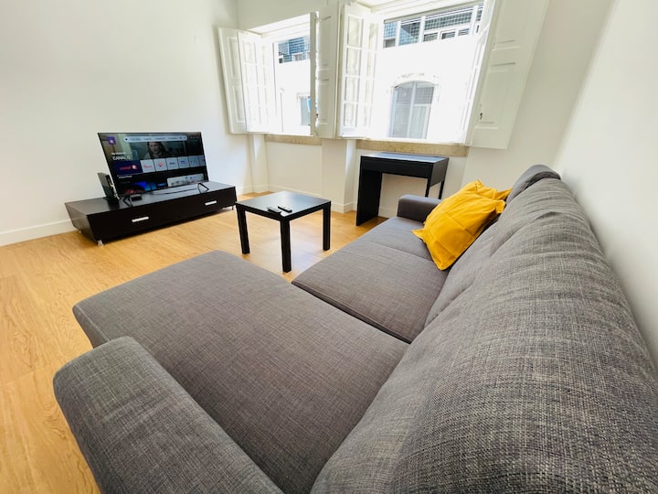 Central Renovated Apartment, 2 Bedrooms - Alvalade