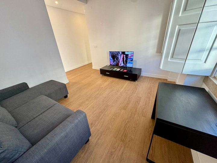 Central Renovated Apartment, 2 Bedrooms - Lissabon
