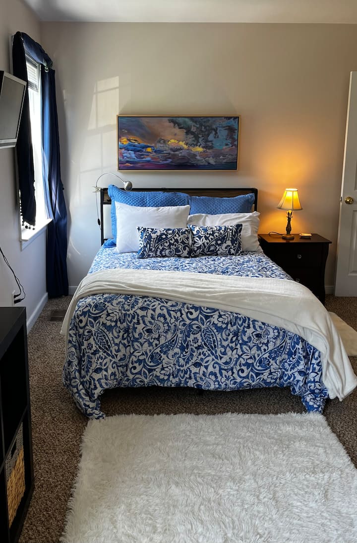 Cozy Private Bedroom & Bath - Richmond, VA