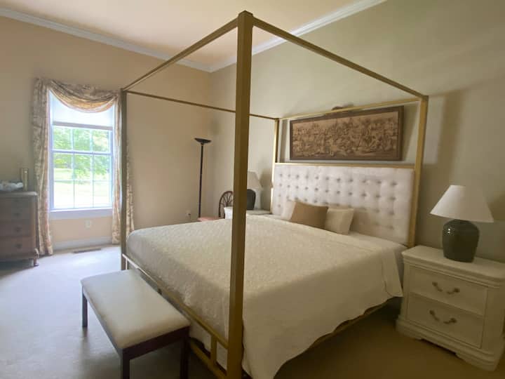 Enchanted Oaks Farmhouse Near Downtown New Bern - New Bern, NC