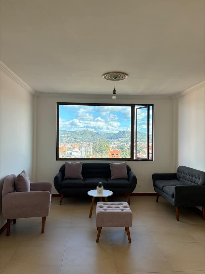 Apartamento Amplio En Cuenca - Cuenca
