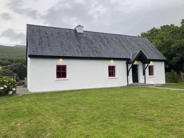 Pebble Beach Cottage - County Kerry