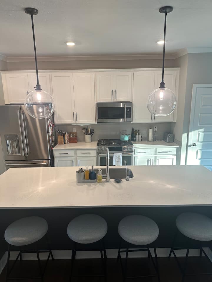 Townhome In Carmel - Carmel, IN