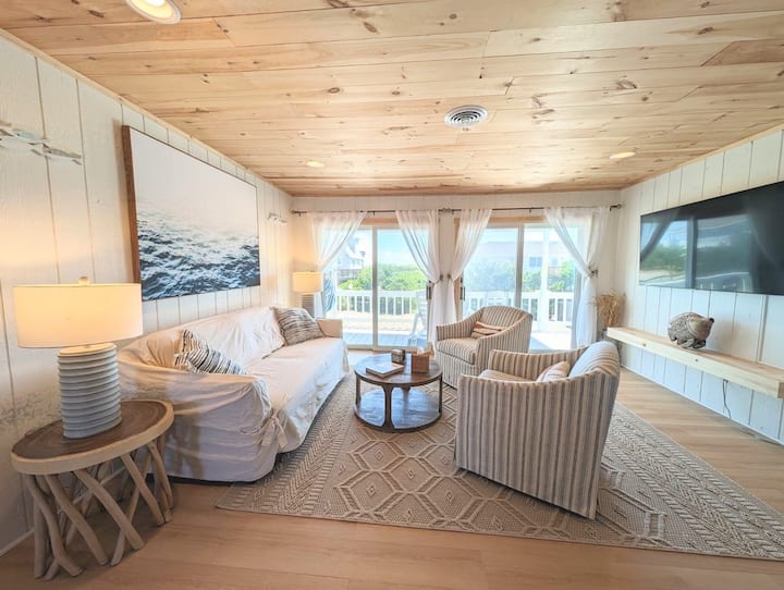 Newly Renovated! Less Than 2 Min Walk To Beach! - Kitty Hawk, NC