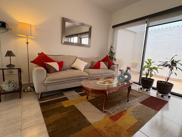 Poliforum-estadio. Funcionalidad, Factura - León