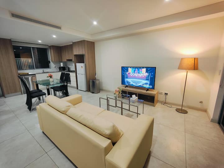 Long Stay Modern Apartment Good Views Sw - Parramatta