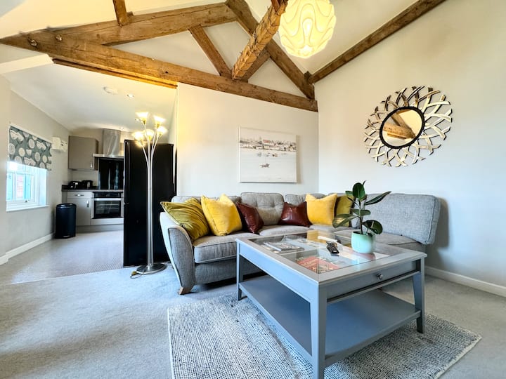 The Penthouse Apartment, 1 - Bed, Sleeps 2 - Ulverston