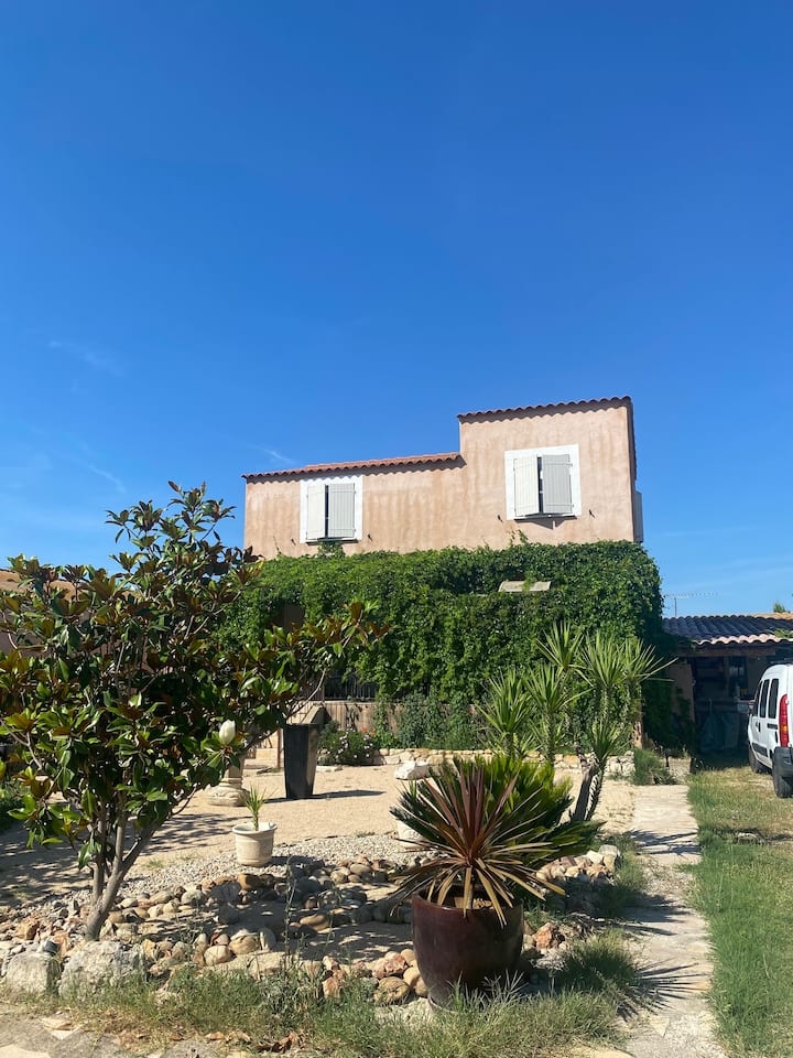 Belle Maison Avec Piscine - Arles
