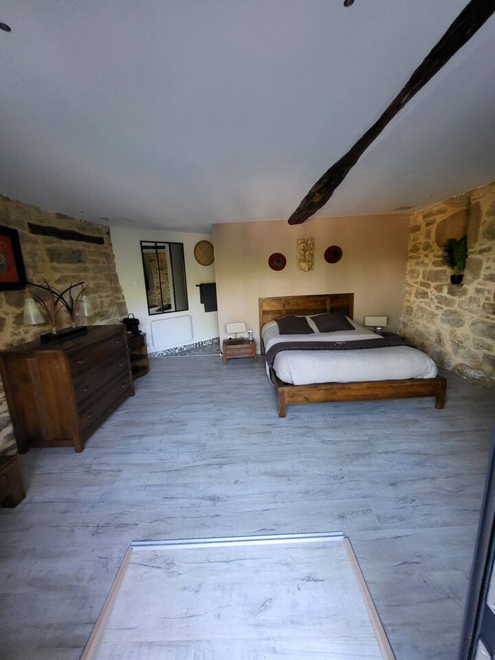 Chambre Indépendante. - Najac