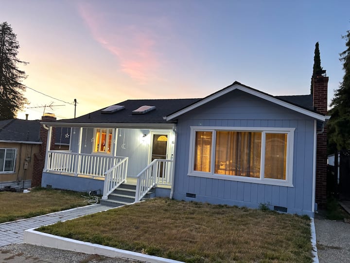 Beautiful Hayward Home - Hayward, CA