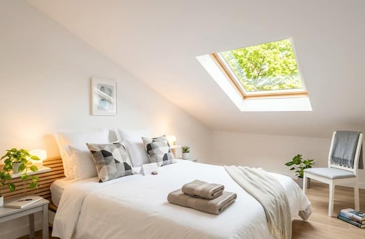 Your Haven In Viveiro | Downtown & Homely - Viveiro