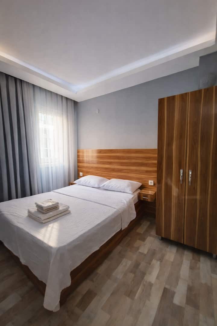 Fuar Yakını Junıor Suıt - Buca