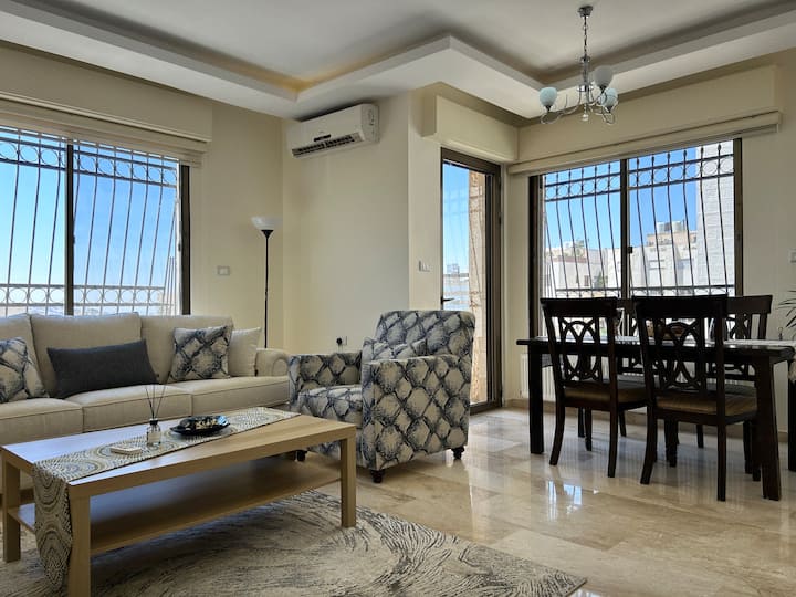 3 Bedroom Flat, 3 Bathrooms, 7th Circle, Amman - Ammán
