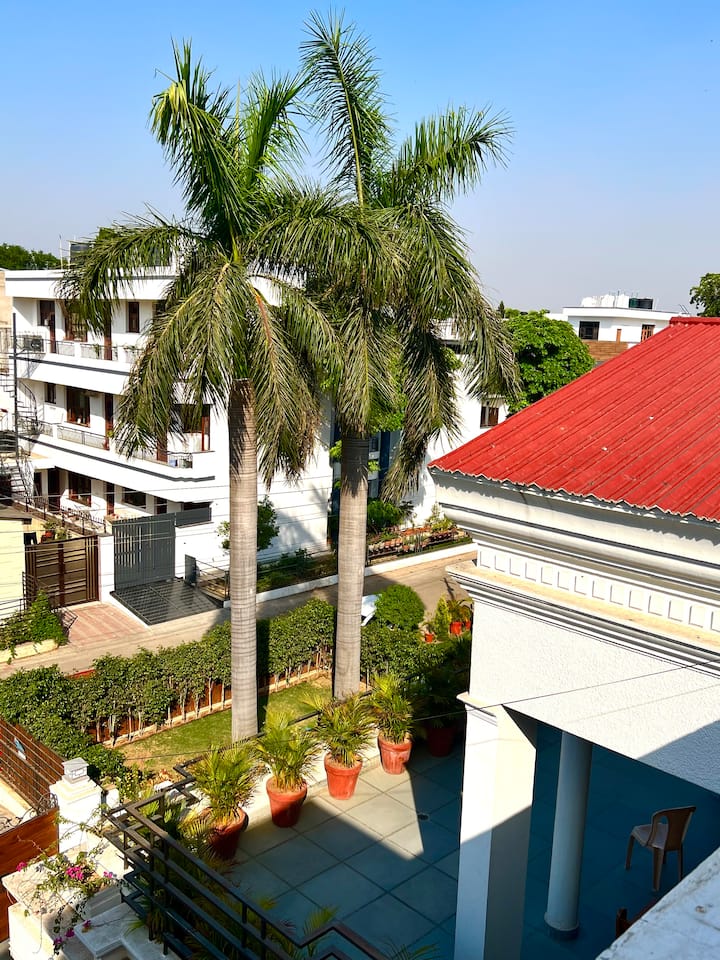 Cozycove(firstfloor/bathtub/selfcheckin/genset) - Chandigarh