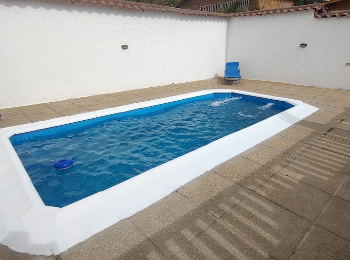 Amplia Y Cómoda Casa Con Piscina Y Vista Al Mar - Cartagena, Chile