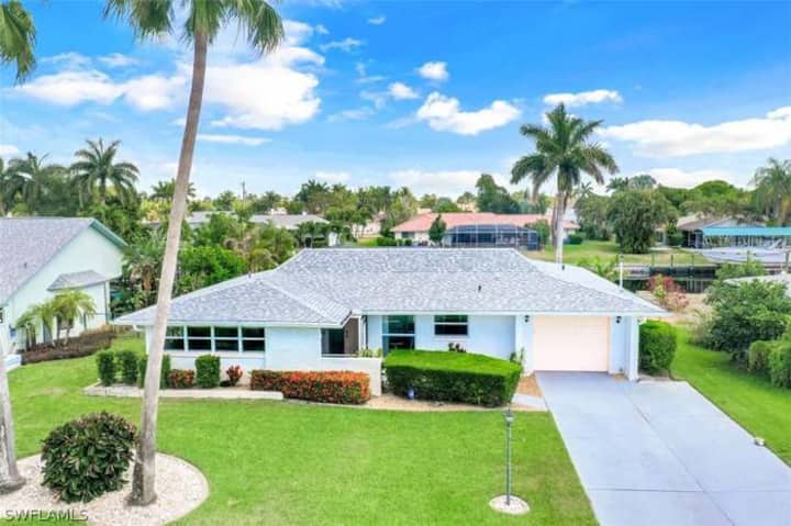 Home In Cape Coral - Cape Coral, FL